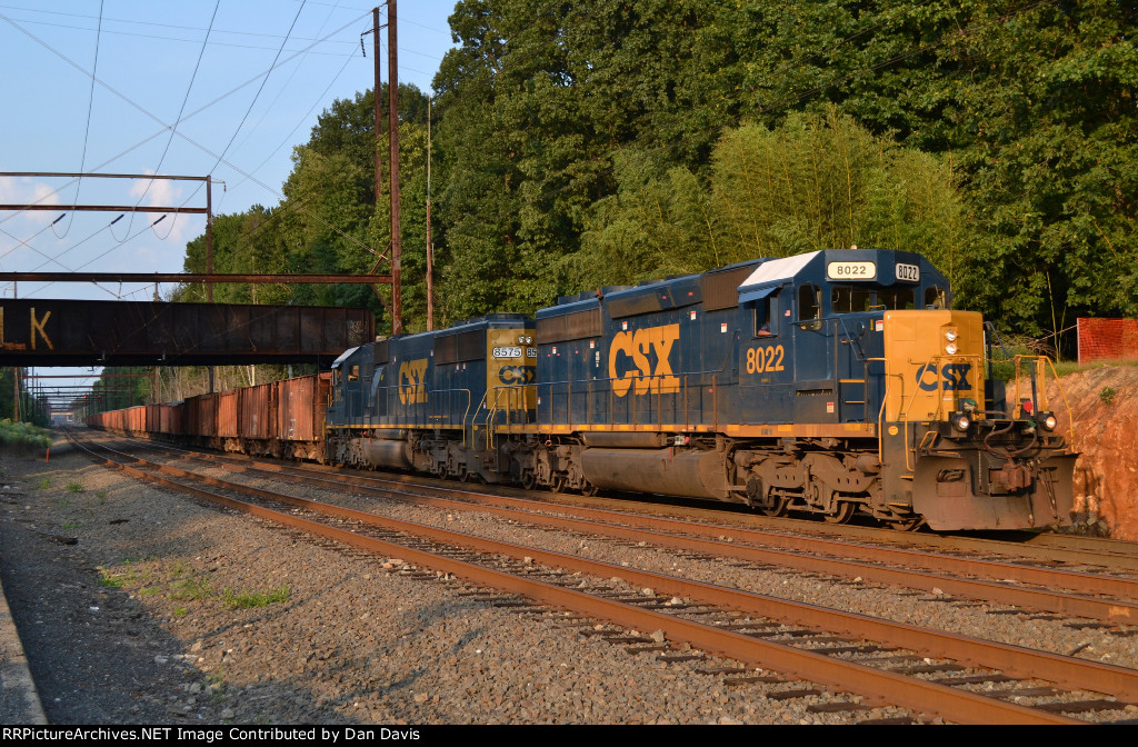 CSX SD40-2 8022 leads W064-04